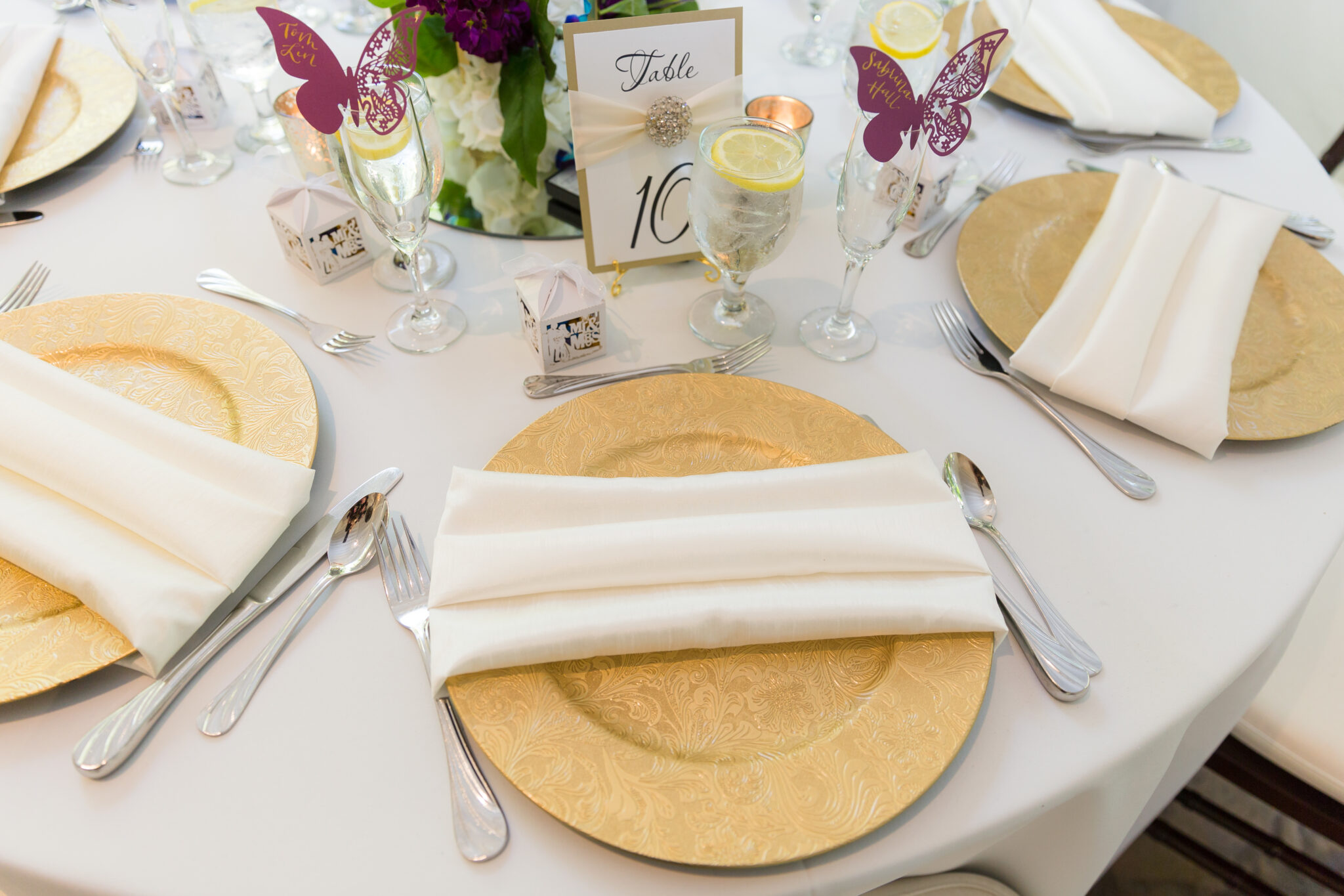 Ballroom Large Table 10am – Grand Tradition Estate and Gardens